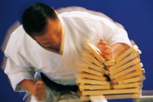 11 Ways That Karate Chops Are Effective – Sports Centaur